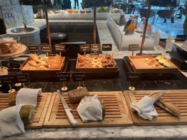 Le Méridien Bangkok Review 2025: Luxe Rooms, Club Lounge & Onsen ...