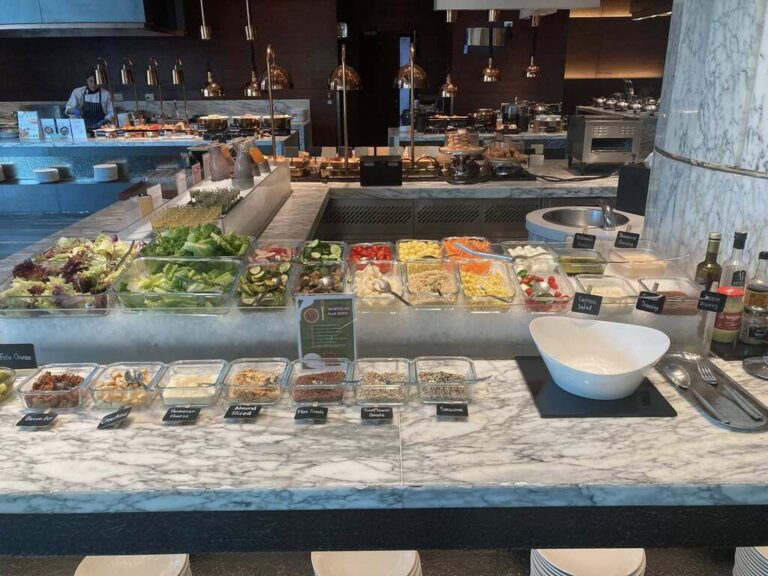 Le Méridien Bangkok Review 2025: Luxe Rooms, Club Lounge & Onsen ...