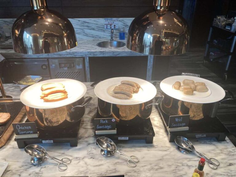 Le Méridien Bangkok Review 2025: Luxe Rooms, Club Lounge & Onsen ...